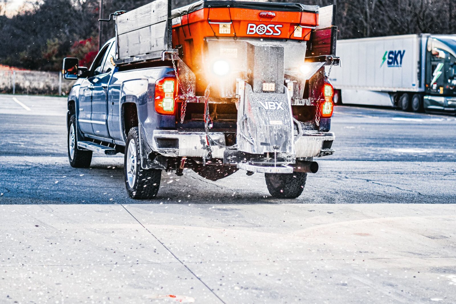 Snow plowing, Salting/Ice management – Trim and Prim
